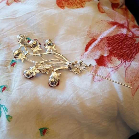 Jewelry | Rose Bouquet Pin Like New | Poshmark